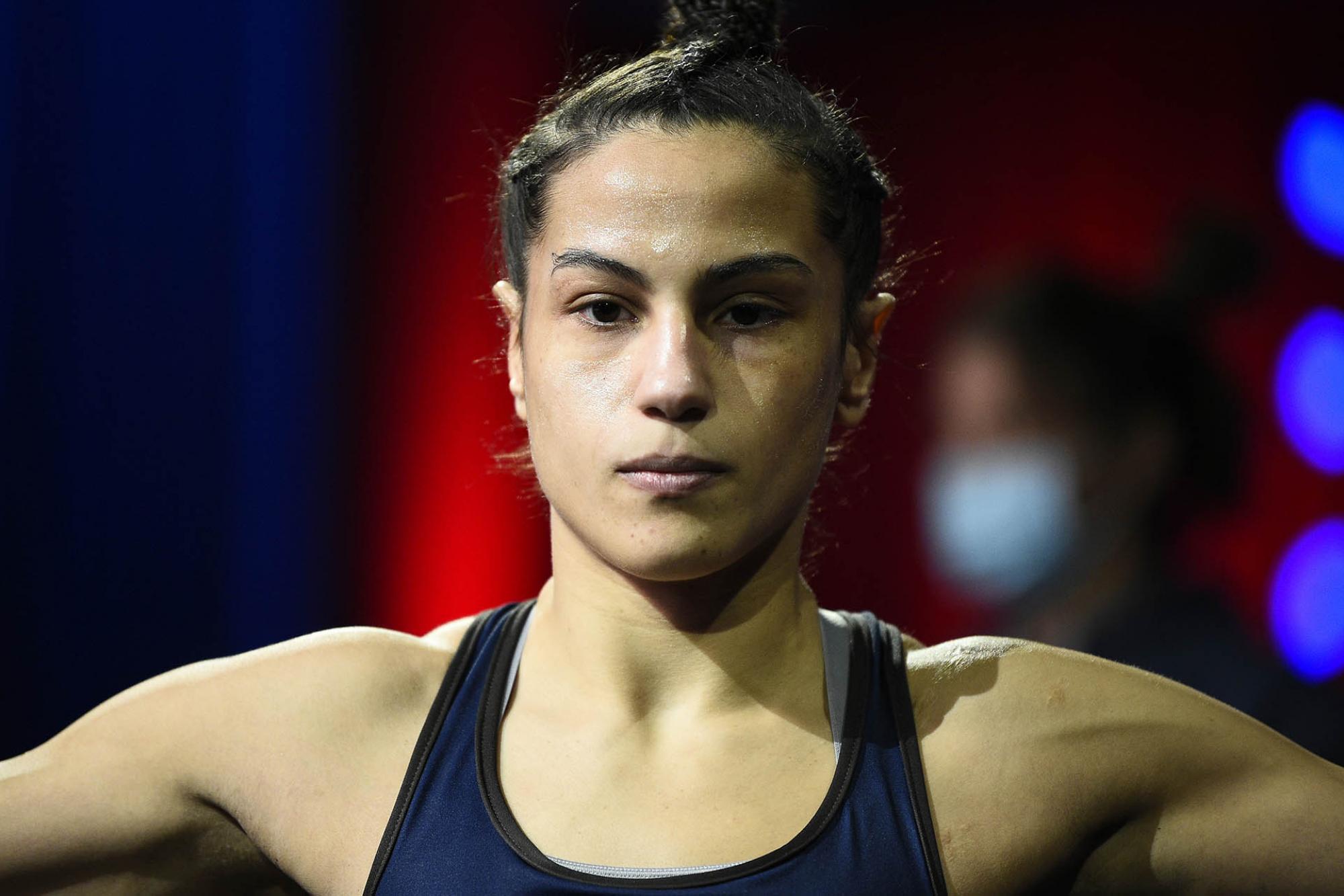 Gloria De Paula Makes Her Dream Come True | UFC