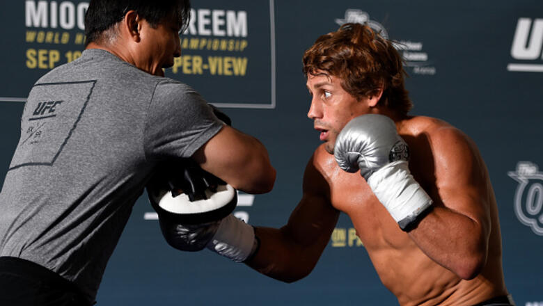 Watch Urijah Faber at final Open Workouts | UFC
