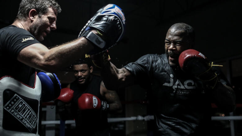 Henri Hooft Keeps It Simple | UFC