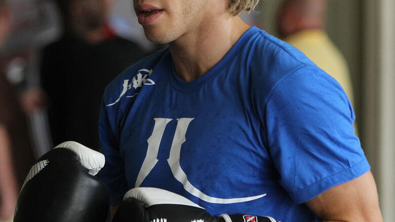 Jonathan Brookins Returns to the Right Track | UFC