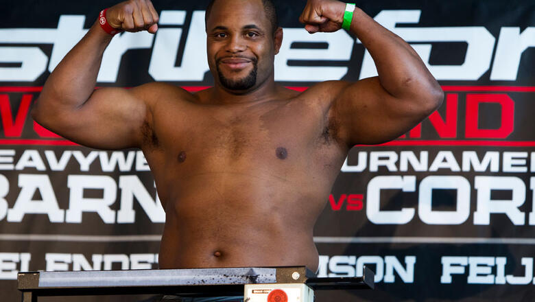 Batalla de gigantes entre Frank Mir y Daniel Cormier en UFC on FOX 7 | UFC