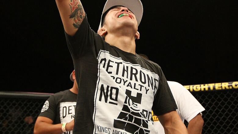Debut exitoso del mexicano Erik Perez | UFC