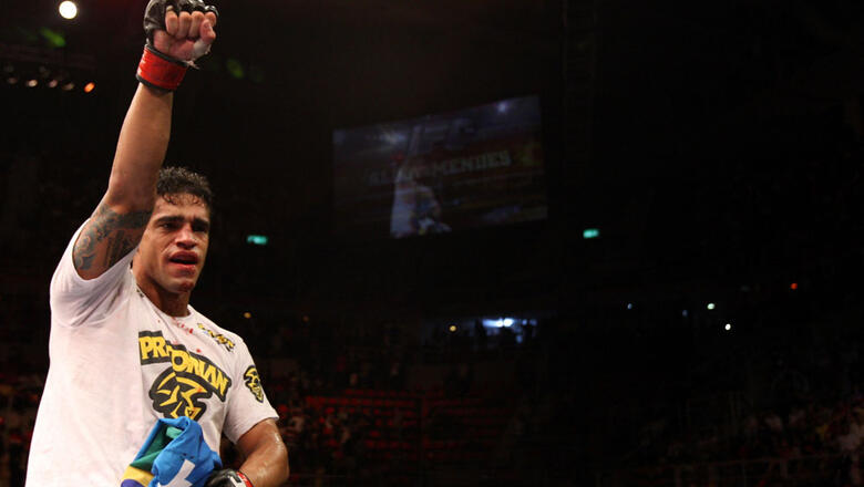 UFC 142 Prelim Results - Tavares Outlasts Stout; "Napao" Wins | UFC