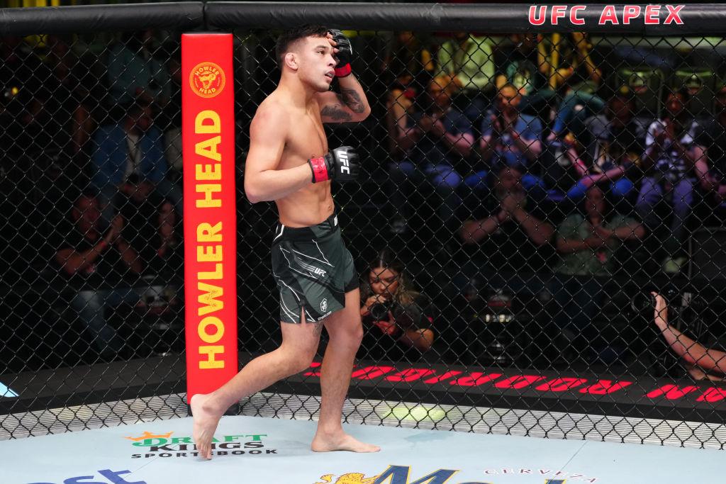 Christian Rodriguez Locks In A 1st RD Anaconda Choke | UFC Fight Night ...