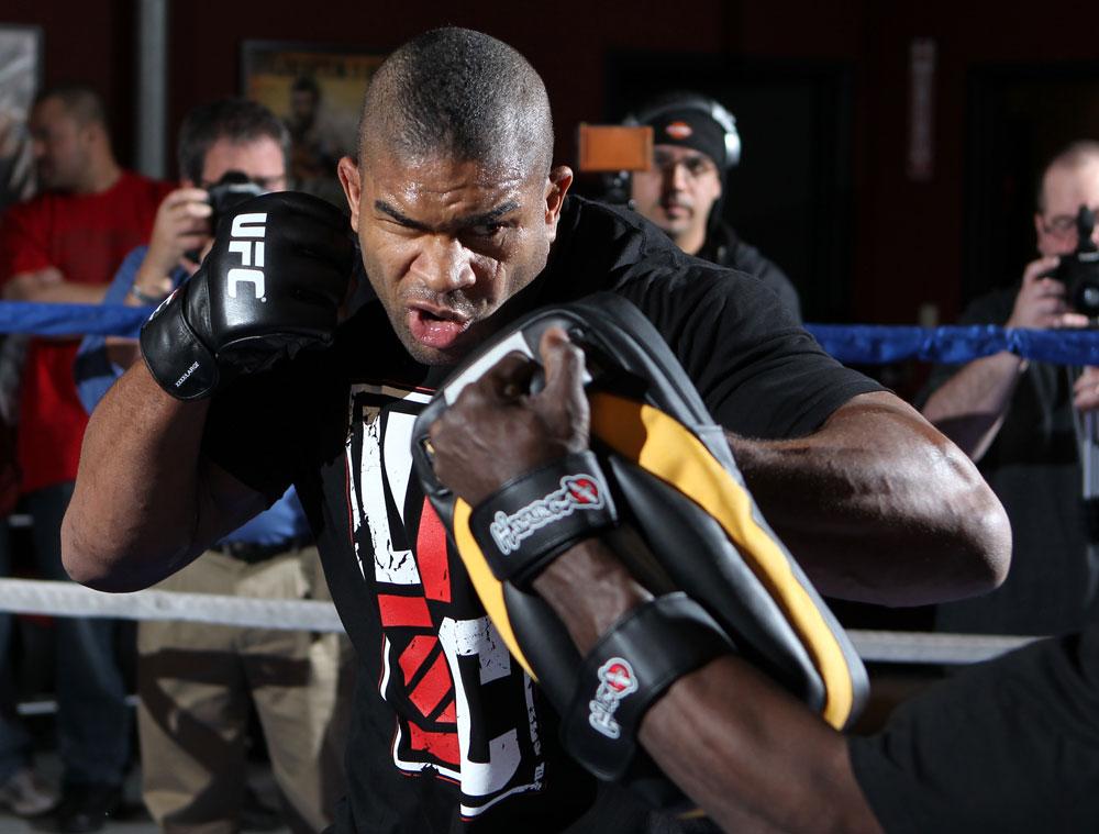 UFC 141 Open Workouts: Alistair Overeem | UFC