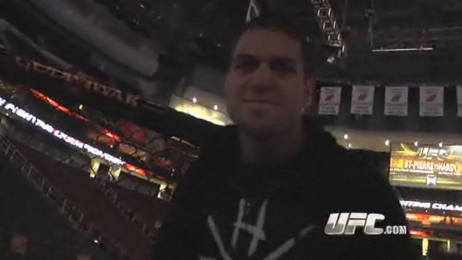 Warmup at UFC 111 -- the night's big stars acclimate to the Octagon | UFC