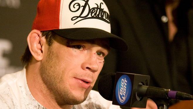 Forrest Griffin Defends his Victory at the UFC 106 Post Fight Presser | UFC