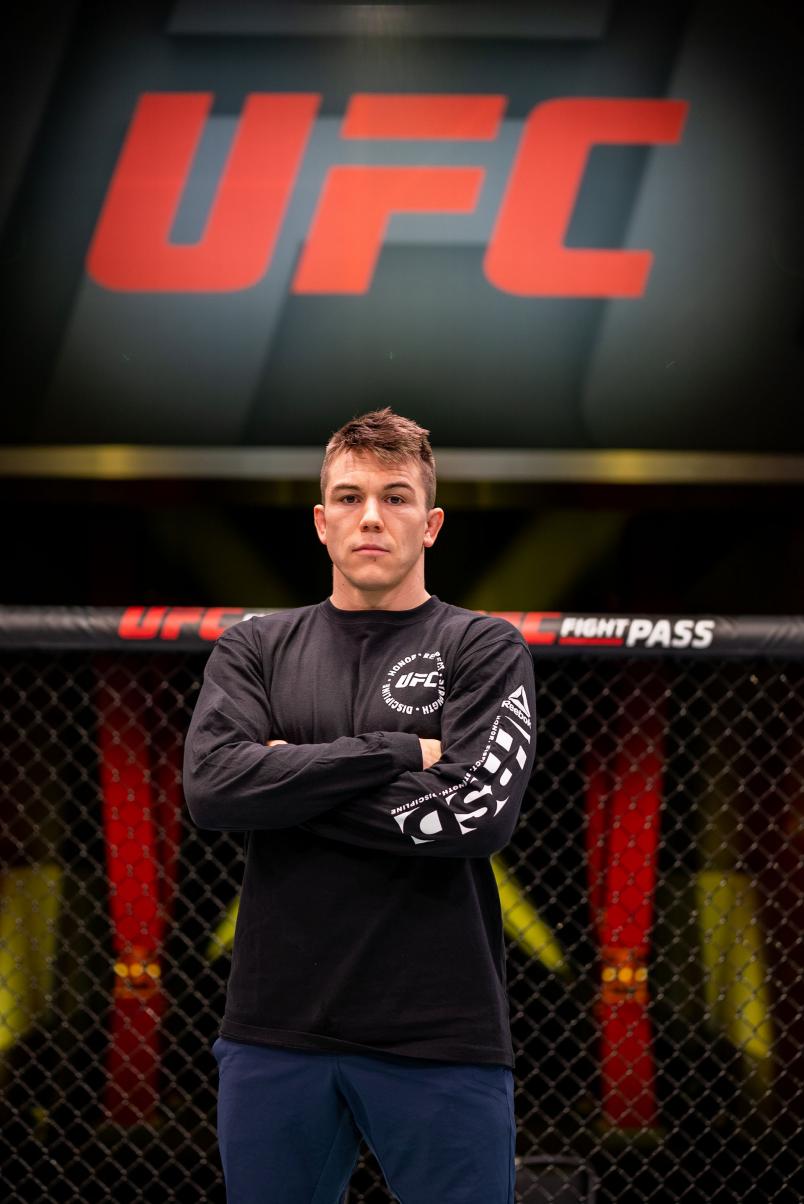 Alexander Hernandez Keeps It Rolling | UFC