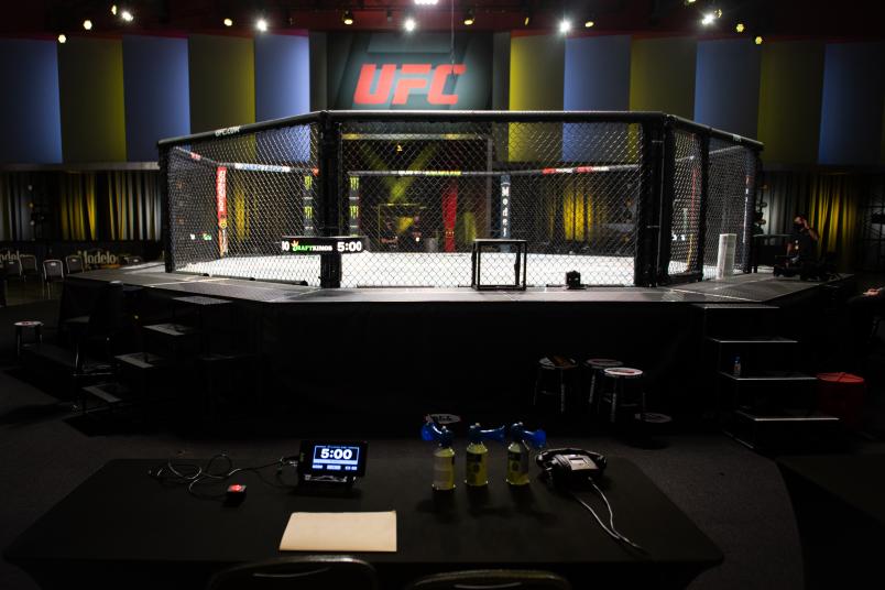 DraftKings signs massive five-year deal with UFC for $350M : r/MMA